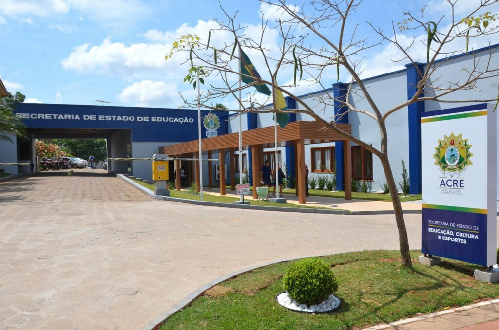 Governo do Estado nomeia mais 201 professores efetivos - Batelão Governo do Estado nomeia mais 201 professores efetivos - Batelão